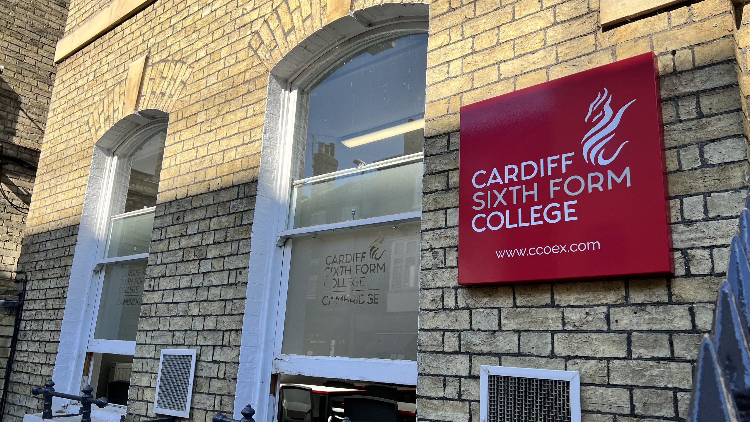 Cardiff Sixth Form College | 院校資訊 - AAS 博華升學中心 | 英國